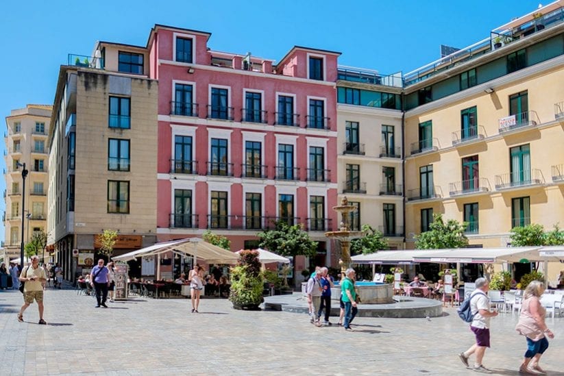 Vakantie Málaga → 20x mooiste plekjes, tips + waar boeken?